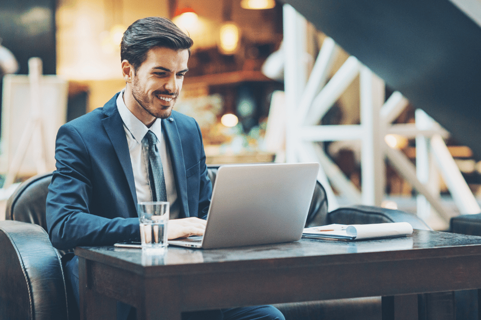 Desk Management in the Workplace: Roles & Responsibilities