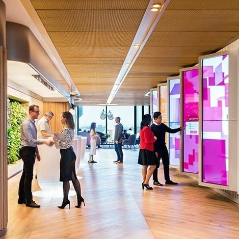 How to Create Interactive Customer Briefing Experiences